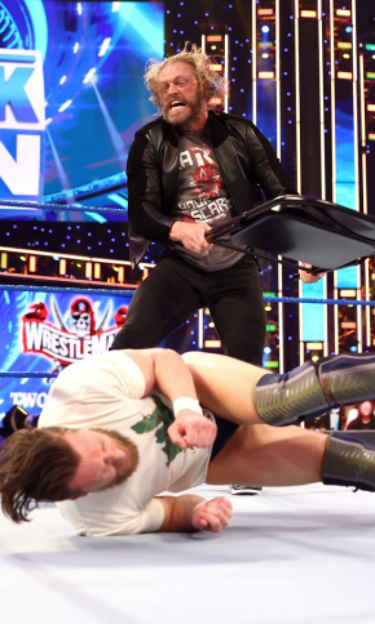 Roman Reigns, Edge y Daniel Bryan van a Wrestlemania 37 en 'triple amenaza'