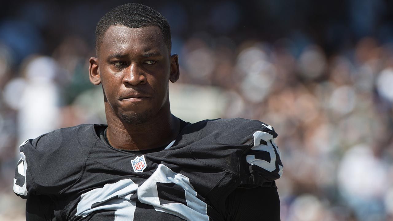 Aldon Smith fue cortado por los Seattle Seahawks