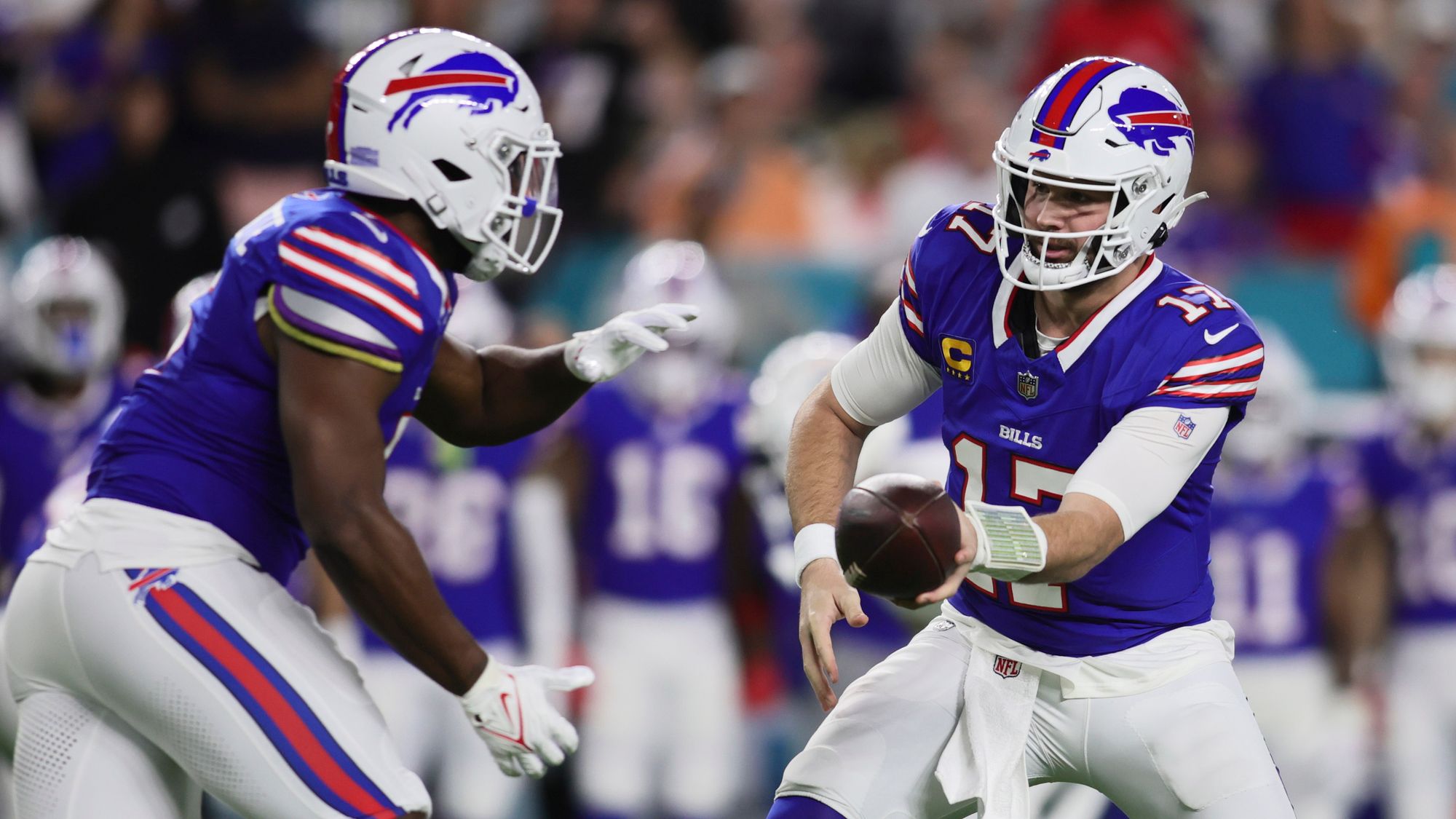 Los Bills resurgieron, vencieron a Miami y son campeones de la AFC Este