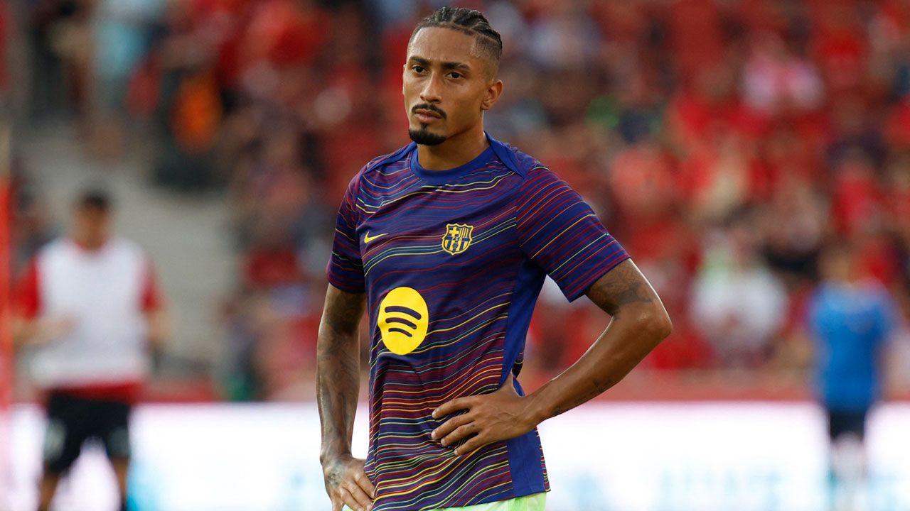 Raphinha no viajó con Barcelona para el duelo contra Real Sociedad